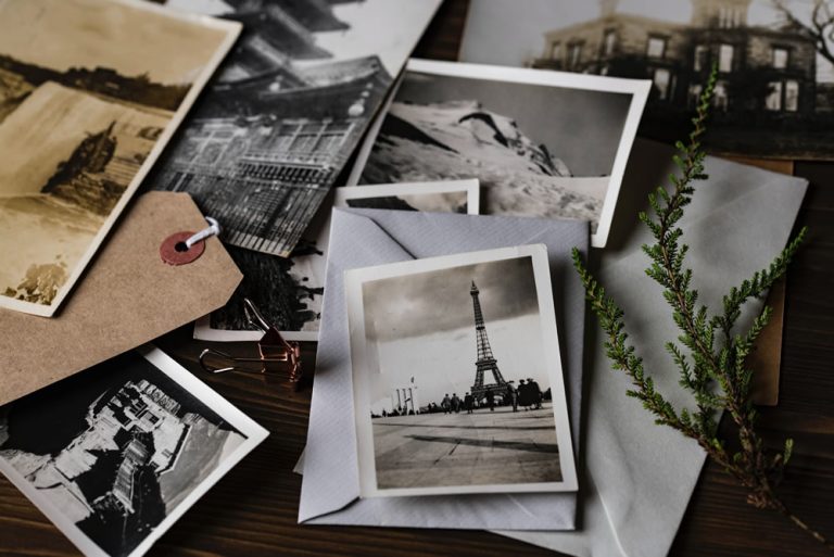 3 Best Practices For Digitizing Old Photos - Expéditions de l'Extrème